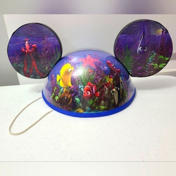 Disney | Accessories | Disney Pixar Parks Retired Finding Nemo Mickey ...